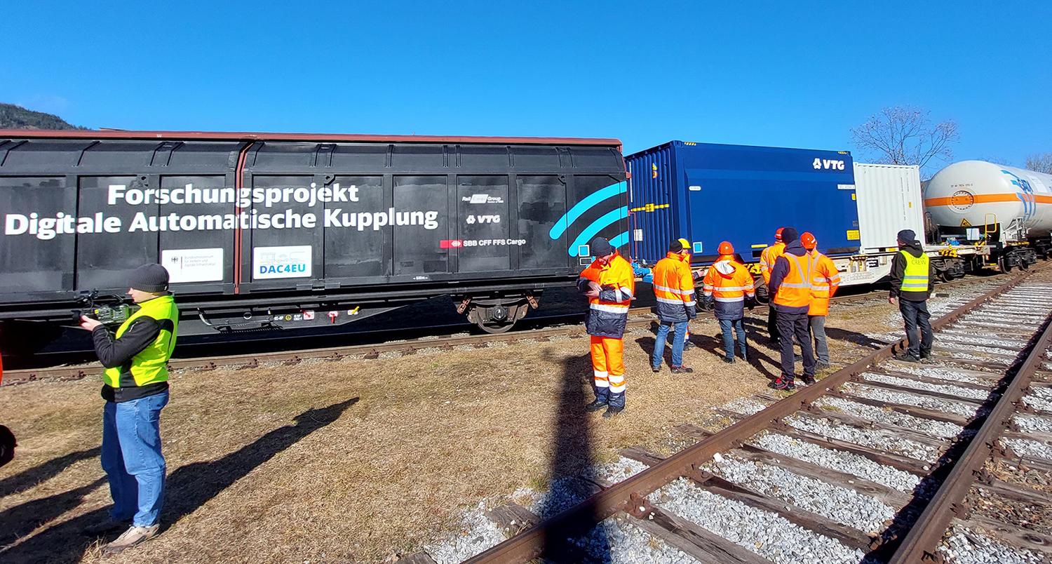A look back at the DAC4EU demonstrator train in Austria - Rail Cargo ...