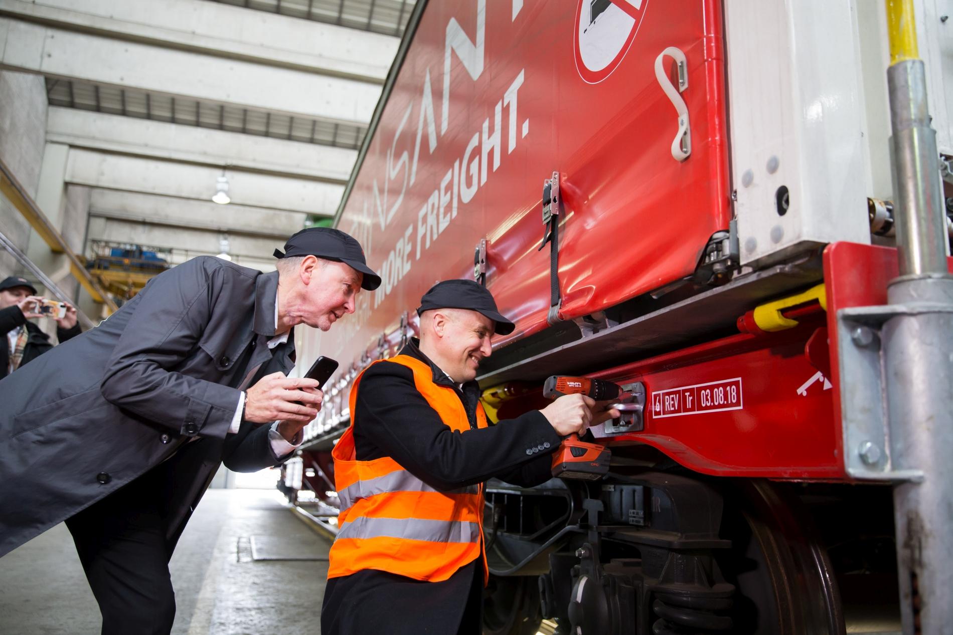 First RCG wagon becomes “smart” - Rail Cargo Group Blog