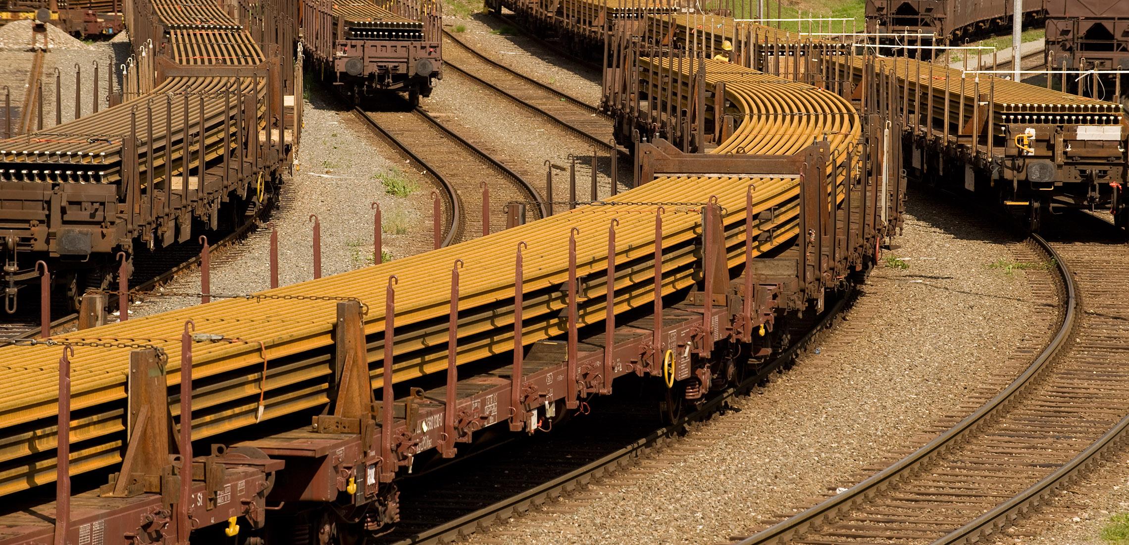 Transporting unwelded, ultra-long rails - Rail Cargo Group Blog