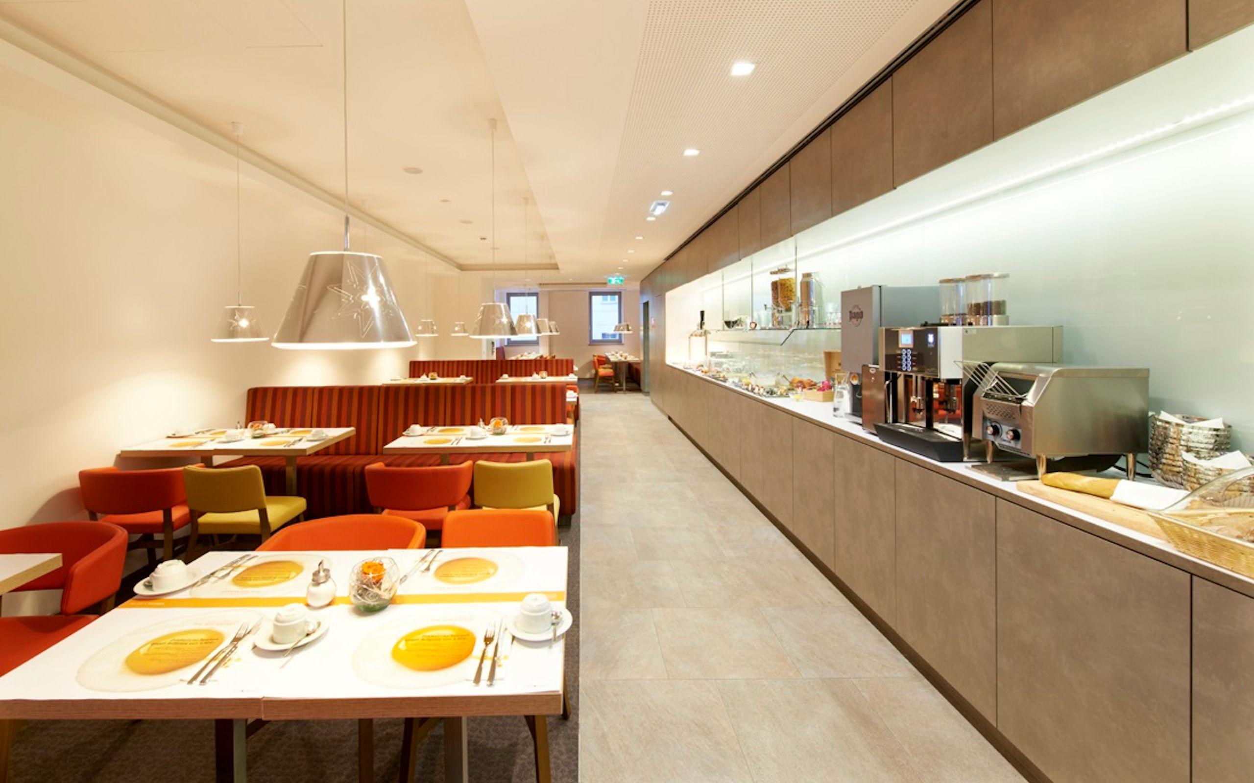 Simm´s Hotel Wien - Rail Tours