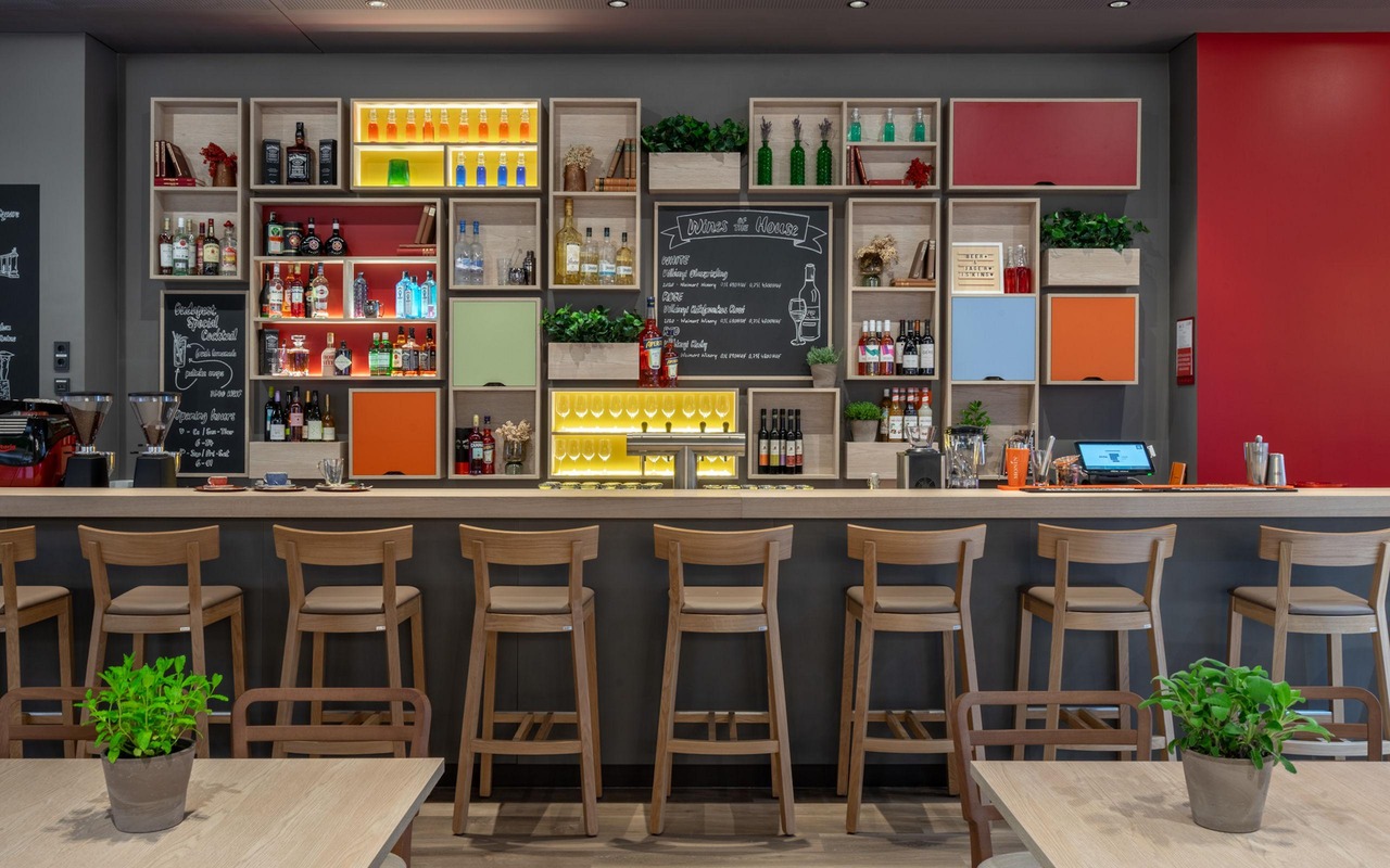 IntercityHotel Budapest - Rail Tours