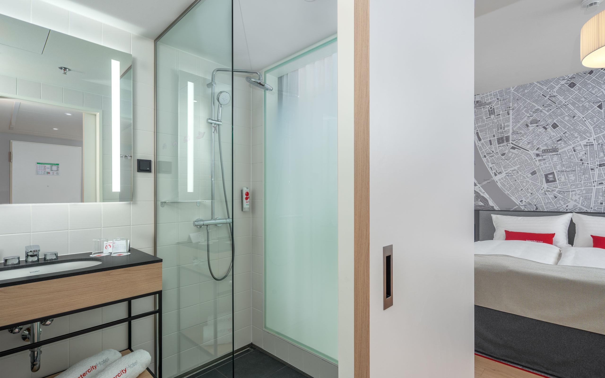 IntercityHotel Budapest - Rail Tours