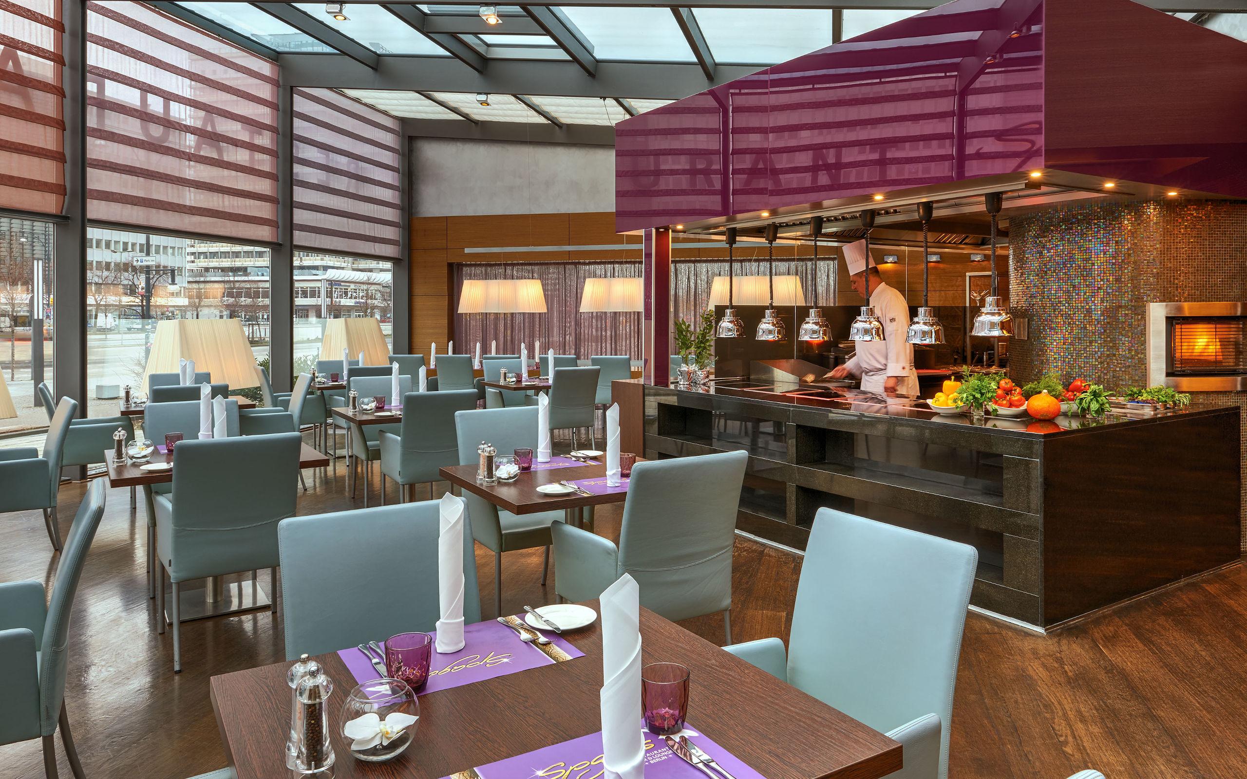 Park Inn by Radisson Berlin Alexanderplatz - Rail Tours