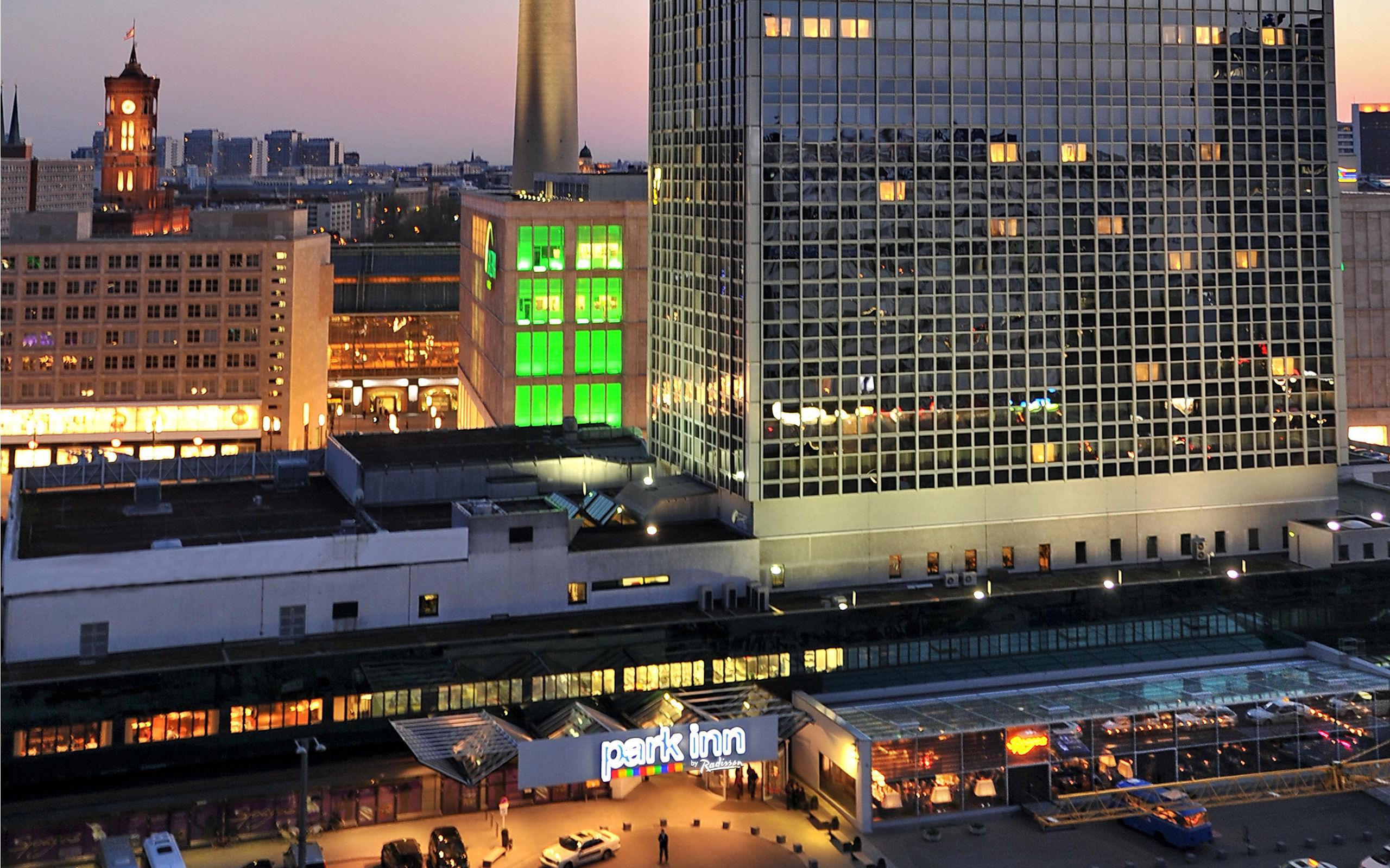 Park Inn by Radisson Berlin Alexanderplatz - Rail Tours